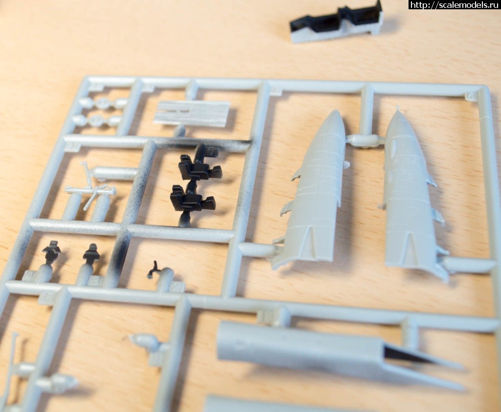 Просмотр картинки : 1530392754_DSC_1350.jpg : Revell 1/144 F-14a Tomcat